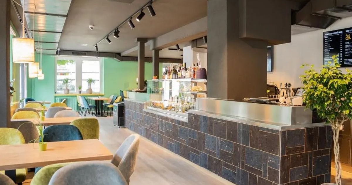 Restaurant 70/30 – Buffet Parties for up to 100 Guests